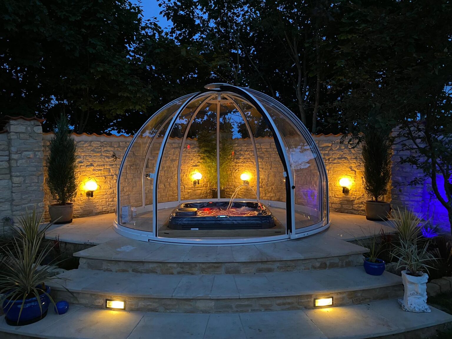 Royal Dome - Garden Dining Pod - Garden Dome - Dining Dome